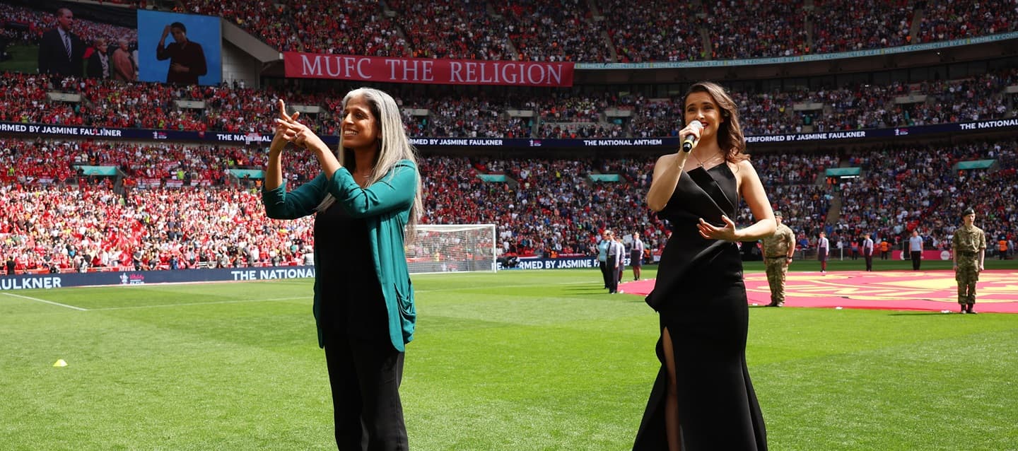 Performance Interpreting - BSL & ISL for Live Events