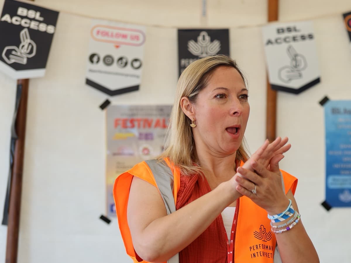 Performance Interpreting - BSL & ISL for Live Events